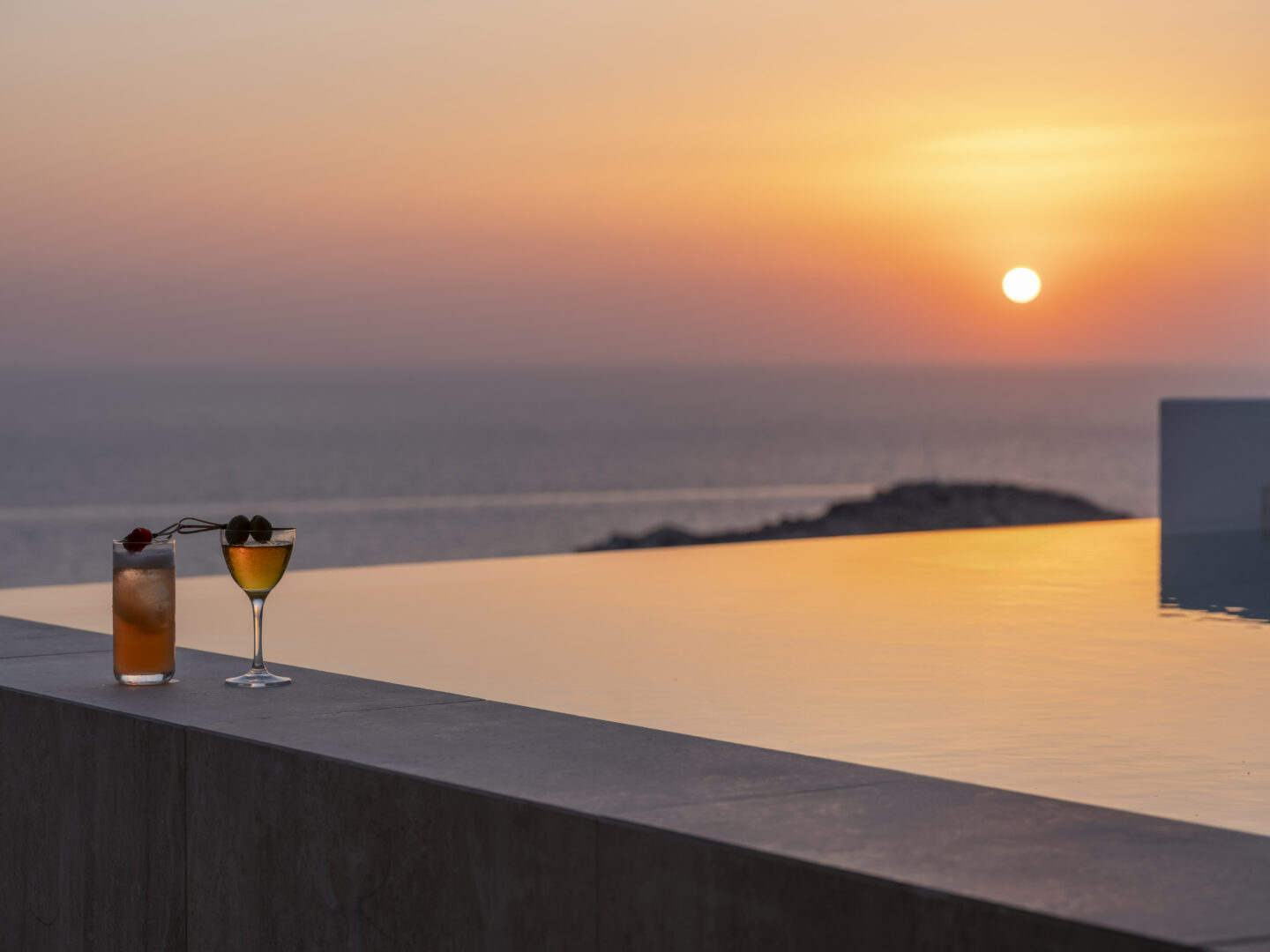 Sunset & Sea View Suite with Pool | Santo Collection